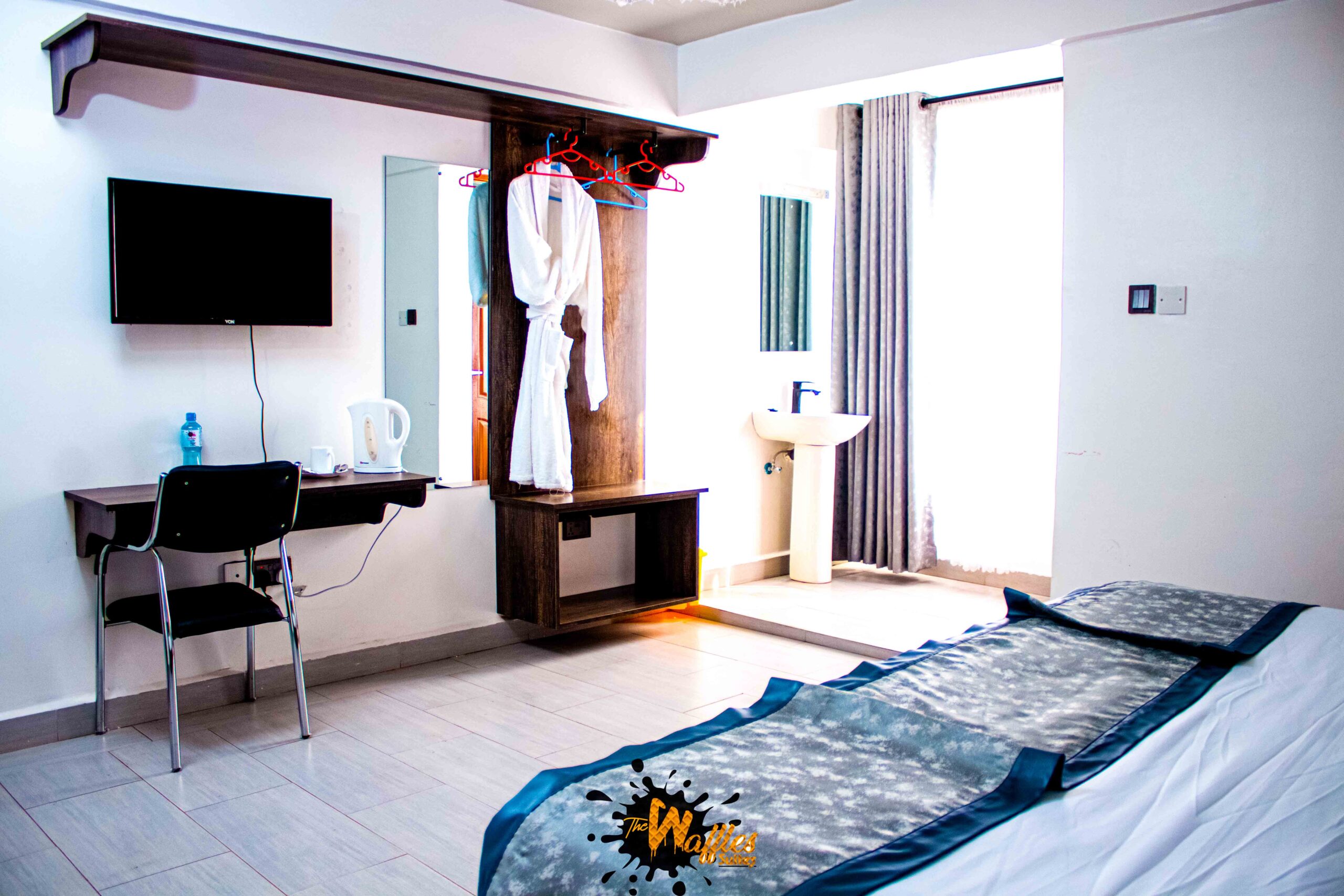 Best Suites near me - Waffles Suites